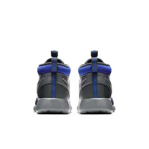 Nike Roshe One Mid Winter Sneakers