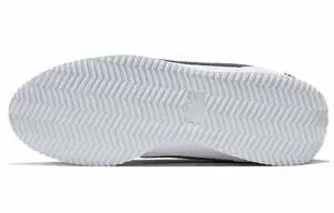 Nike Cortez Basic Se Low Top Sneakers - White/red