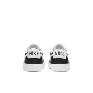 Nike Blazer Low '77 Sneakers - Black