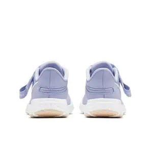 Nike Revolution 5 Flyease Athletic Sneakers