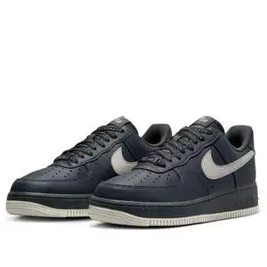 Nike Force 1 '07 Sneakers