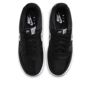 Nike Force 1 Lv8 1 Low Top Sneakers