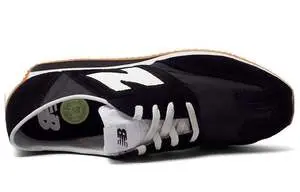 NEW BALANCE U320 Sneakers