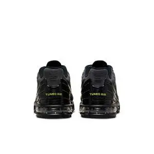 Nike Max Plus 3 Sneakers - Black/volt
