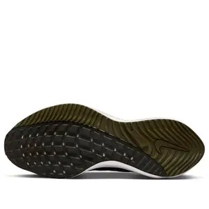 Nike Zoom Vomero 16 Athletic Sneakers - Medium Olive/cargo Khaki/honeydew