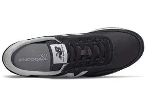 NEW BALANCE 720 Sneakers - Black
