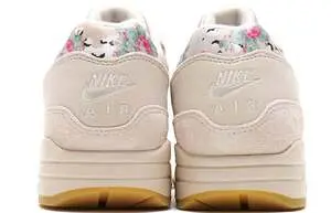 Nike Max 1 "floral Camo" Sneakers - Pinkred