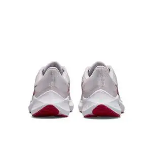 Nike Zoom Winflo 8 Athletic Sneakers - Pink/red