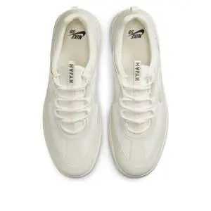 Nike Nyjah Free 2 Sb Sneakers - Cream