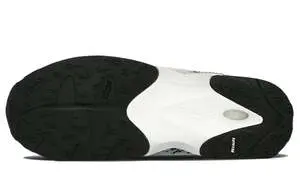 REEBOK Instapump Fury Road "moon Landing" Sneakers - Black/blue