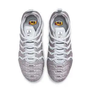 Nike Vapormax Plus Sneakers - Gray/white