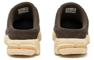 NEW BALANCE 2002r Mule - Brown