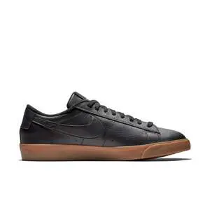 Nike Blazer Low Leather Gum Sole Sneakers