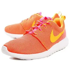 Nike Rosherun 'atomic Mango' Athletic Shoes - Orange/white