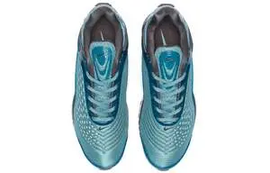 Nike Max Deluxe Sneakers