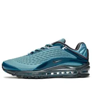 Nike Max Deluxe Sneakers