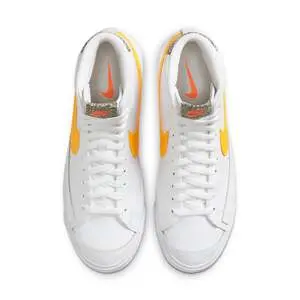 Nike Blazer Mid '77 Vintage "space Hippie" Sneakers - White