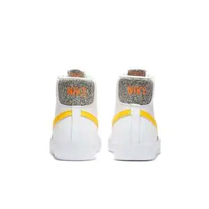 Nike Blazer Mid '77 Vintage "space Hippie" Sneakers - White