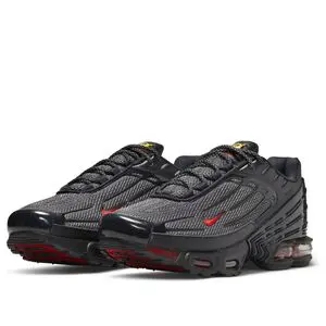Nike Max Plus 3 "bred" Sneakers - Black/red