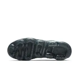 Nike Vapormax Plus Sneakers