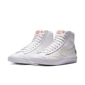 Nike Blazer Mid '77 Vintage Gold Emblem Sneakers - White/orange