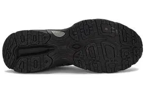 Mizuno Lg 2000 Athletic Sneakers - Black/silver