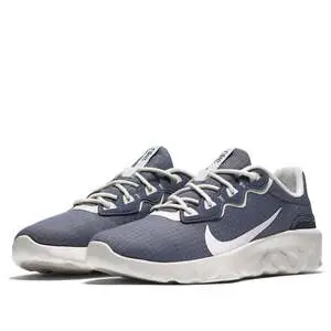 Nike Explore Strada Low Top Sneakers