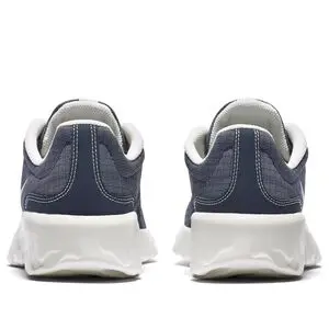 Nike Explore Strada Low Top Sneakers