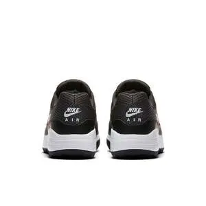 Nike Max 1 G Athletic Sneakers