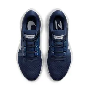 Nike Zoom Vomero Athletic Sneakers