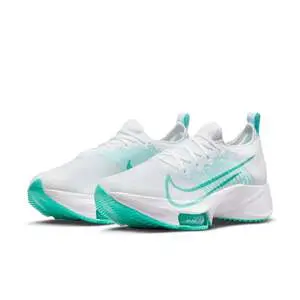 Nike Zoom Tempo Next% Low Top Sneaker