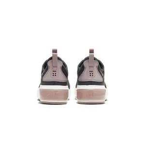 Nike Max Dia Sneakers
