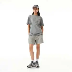 NEW BALANCE Short Sleeve Graphic T-shirt - Grey
