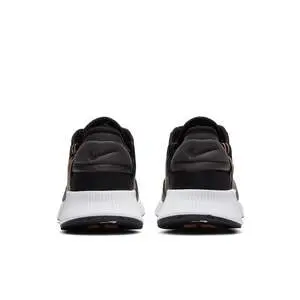 Nike Reposto Sneakers