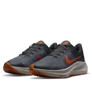 Nike Zoom Winflo Athletic Sneakers