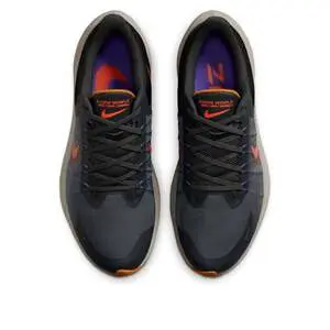 Nike Zoom Winflo Athletic Sneakers