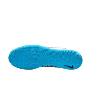 Nike Mercurial Vapor 15 Club Ic Athletic Sneakers