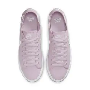 Nike Blazer Court Sb Low Top Sneakers - Pink/blue