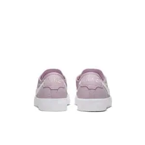 Nike Blazer Court Sb Low Top Sneakers - Pink/blue
