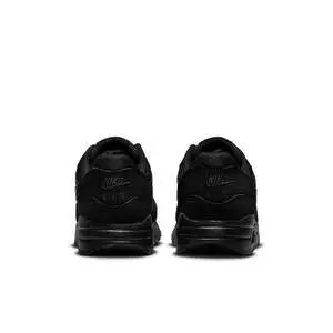 Nike Max 1 "triple