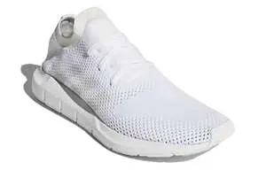 Adidas Swift Run Primeknit Sneakers