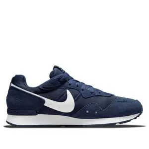 Nike Venture Runner Wide Sneakers