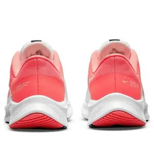 Nike Quest 4 Low Top Sneakers - White/red