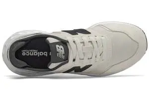 NEW BALANCE X-70 Retro Low Top Sneaker - Creamyellow