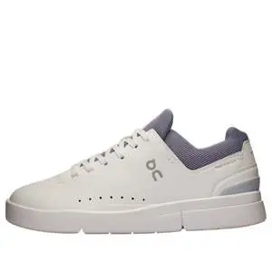 On The Roger Advantage Sneakers - White/fossil