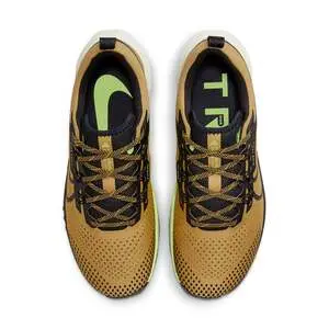 Nike React Pegasus Trail 4 Sneakers - Elemental Gold/light Bone/ghost Green