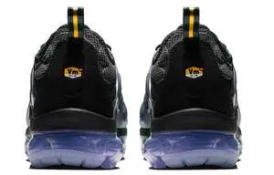 Nike Vapormax Plus Sneakers