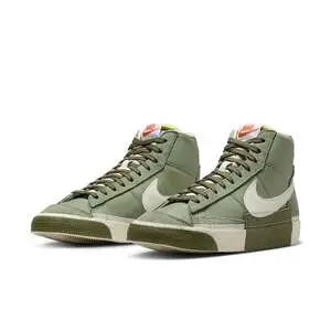 Nike Blazer Mid Pro Club Sneakers - Olive/sail