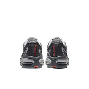 Nike Max Tailwind 4 Sneakers - Grey/orange