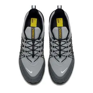 Nike Max Sequent 4 Utility Athletic Sneakers - Black/grey